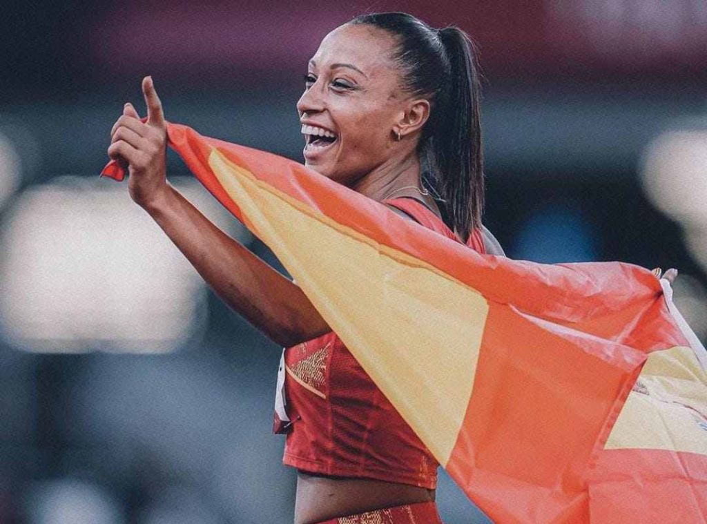 ¡Ana Peleteiro: La Atleta Revelación que Conquista el Mundo con su ...